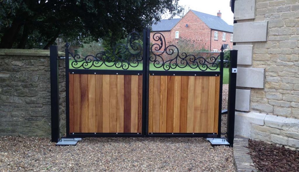timber-gates-6 - Midland Electric Gates